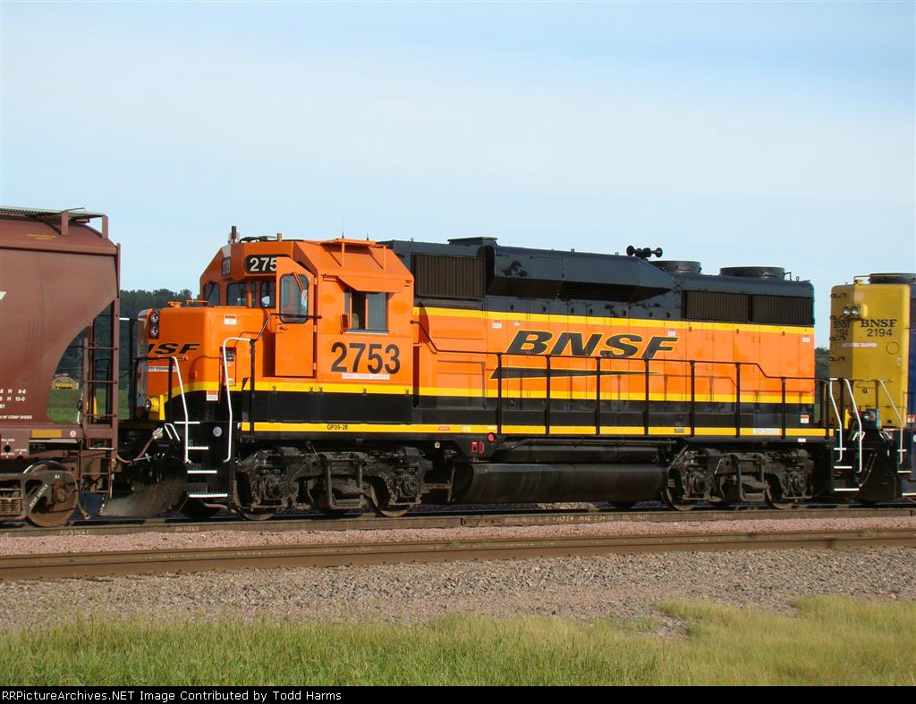 BNSF 2753